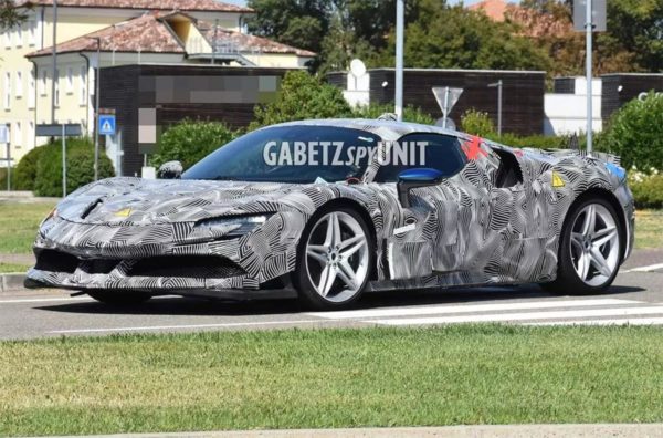 Ferrari SF90 prepares its restyling with a major difference - ItalPassion