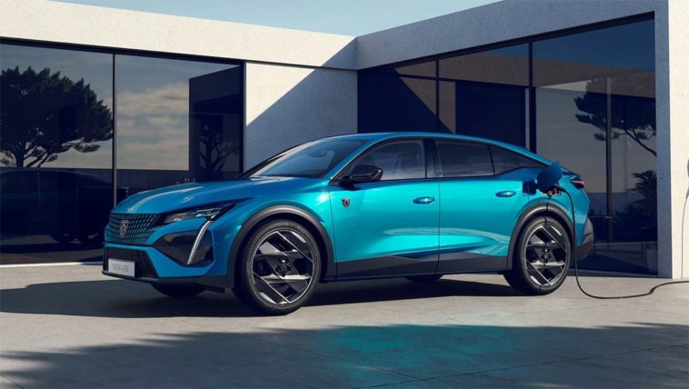 La future Alfa Romeo Giulia ne sera pas une berline tricorps classique ...