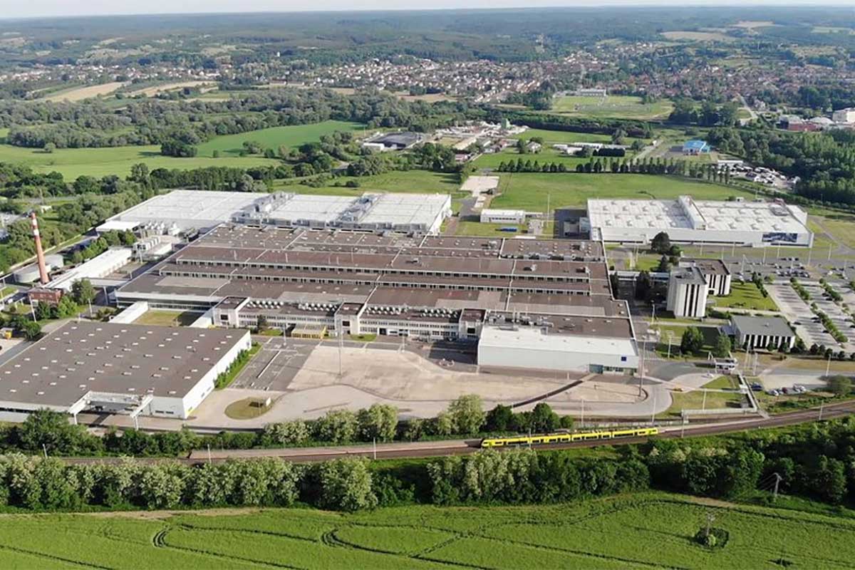 Nouveau moteur Stellantis 1.6L PHEV : l'usine européenne partage ses ...