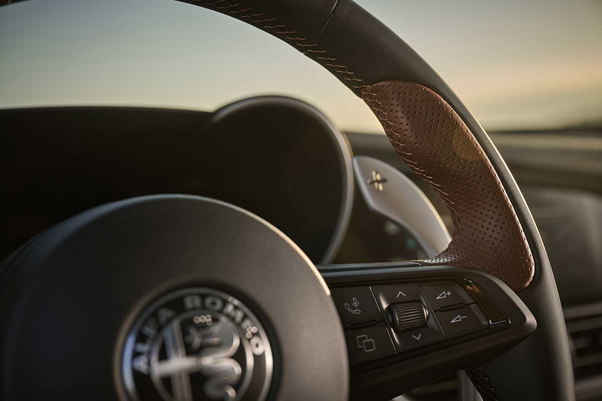 Alfa Romeo : découvrez la nouvelle édition limitée Intensa 2025 ...