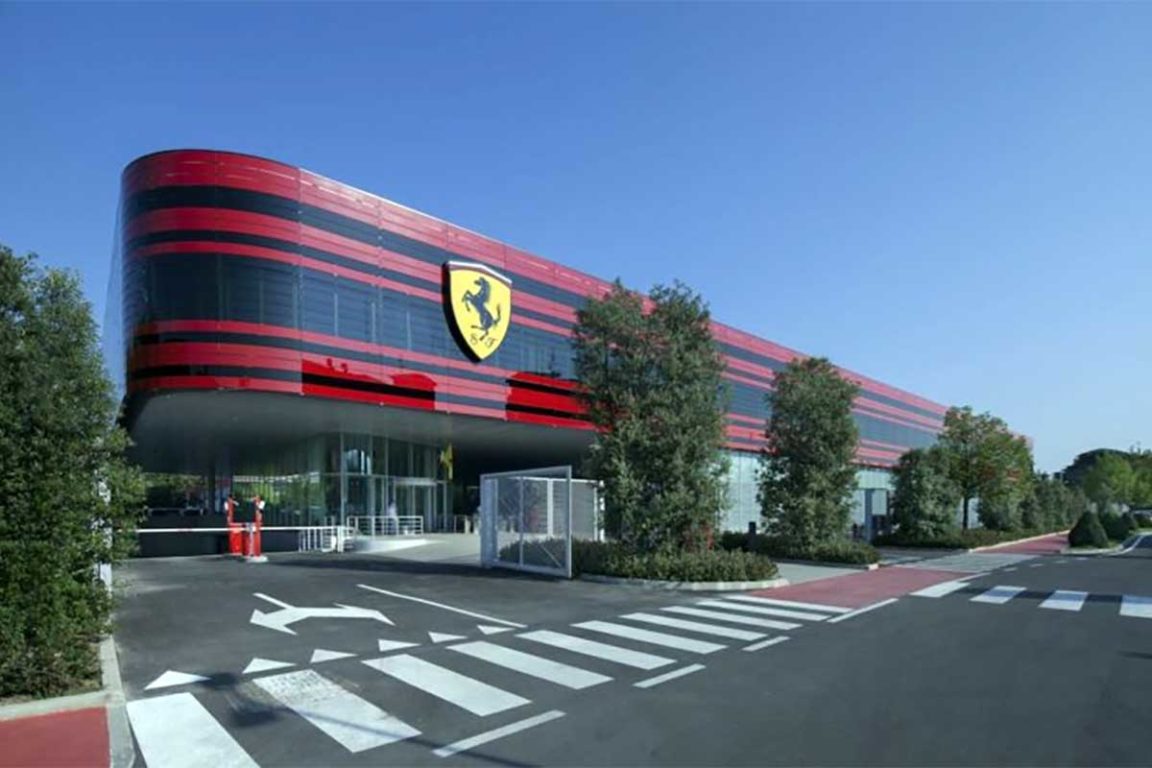 Lewis Hamilton has already made 5 discreet visits to Ferrari in ...