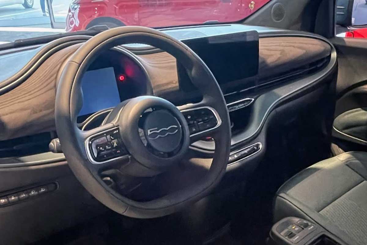 Fiat 500e Giorgio Armani : les premières livraisons commencent ...