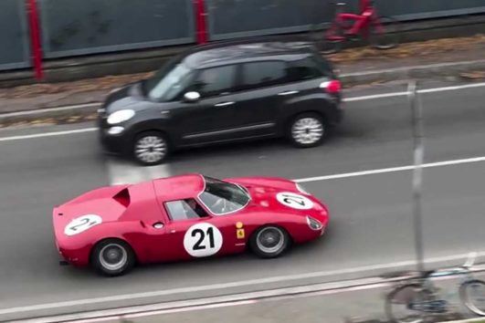 Une mythique Ferrari vendue 34 millions d'euros aux enchères aperçue ...