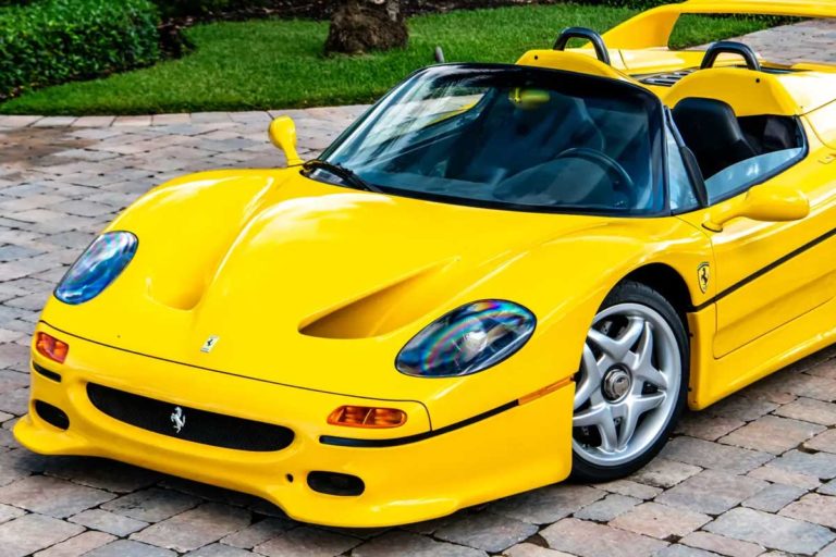 Dieser Ferrari F50 wird auf bis zu 9 Millionen $ geschätzt und strebt ...