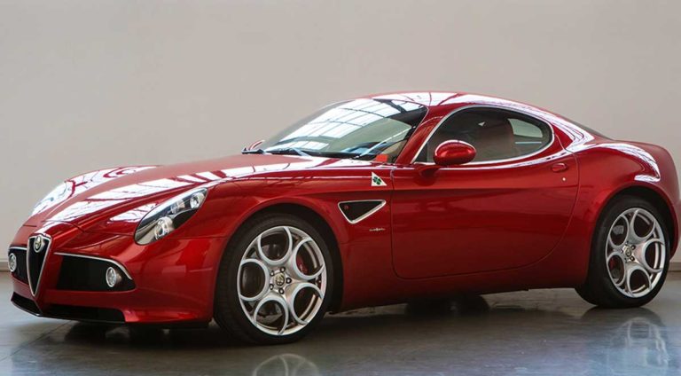 Alfa Romeo 8C Doppiacoda: first photo leaked, presentation imminent ...