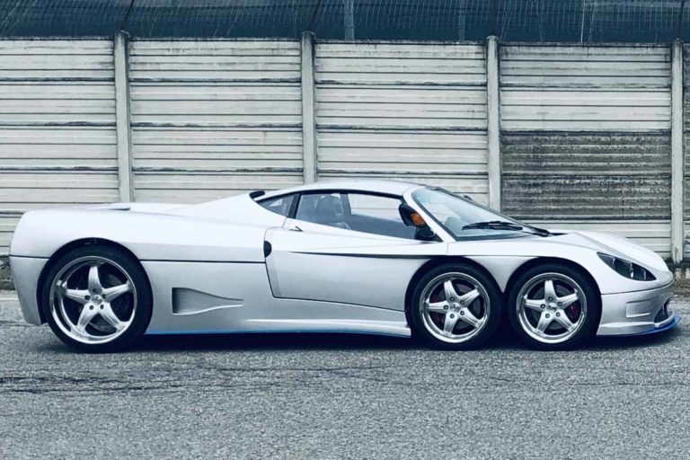 Covini C6W: the Italian supercar with 6 wheels! Ridiculous or ingenious ...