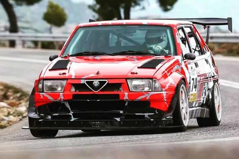 A 410hp Alfa Romeo 75 Turbo puts on a show in Greece! - ItalPassion