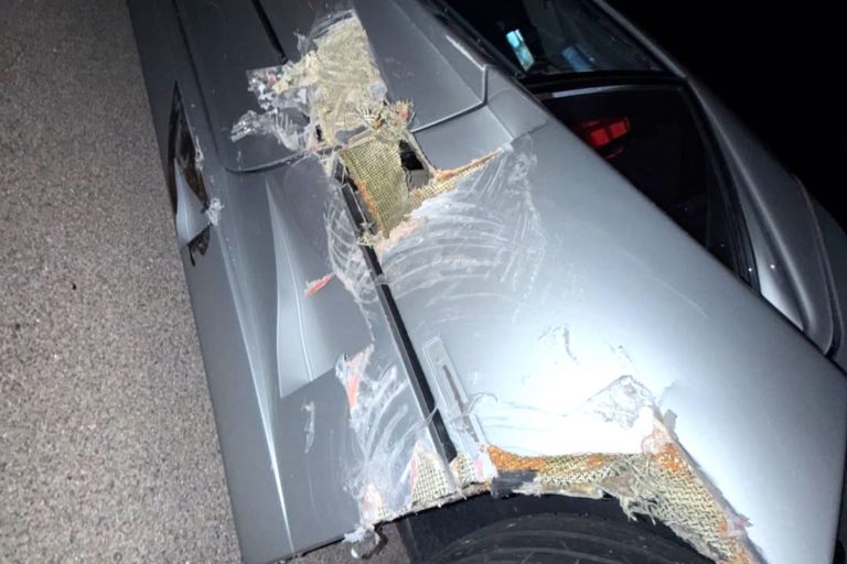 Crash between a truck and a Ferrari F40 LM at 3 million $: he offers a ...