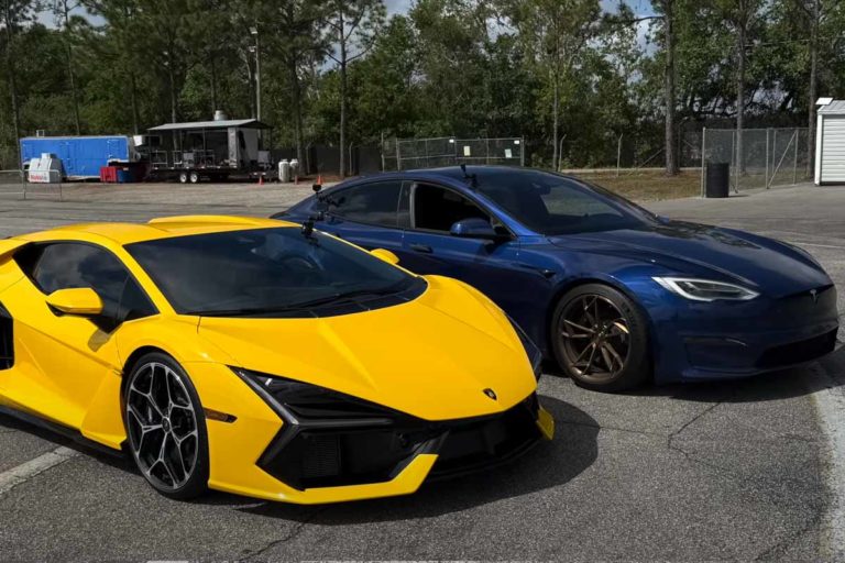 Tesla Model S Plaid vs Lamborghini Revuelto V12 race: 1000 hp each, who ...