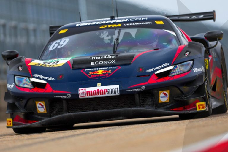 Ferrari 296 GT3 ile ilk yarışına çıkan Max Verstappen bir rekora imza ...