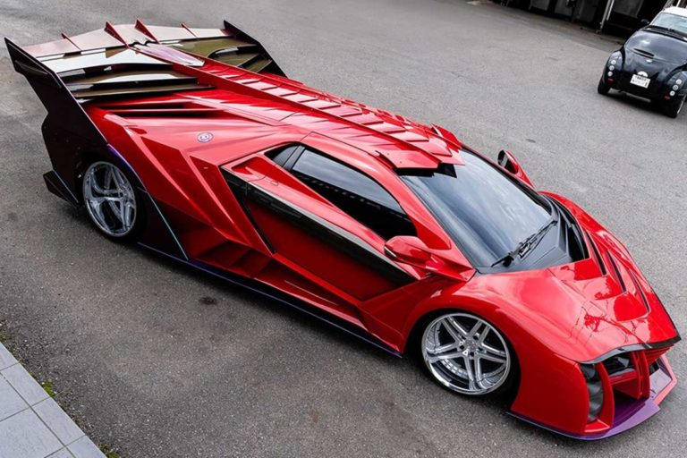 In Japan, an iconic Lamborghini Diablo modified (or butchered?) in a ...