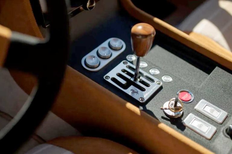 Ferrari 412 Superfast: a 2 million $ restomod, with an 812 Superfast ...