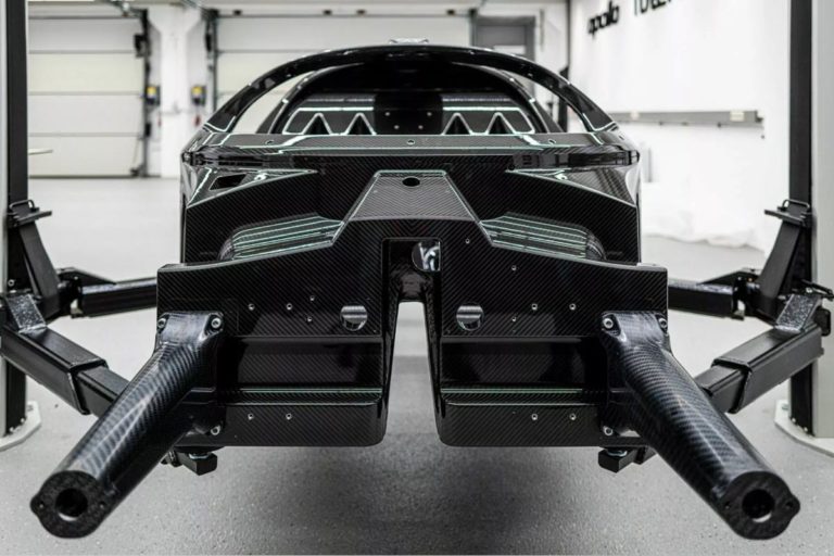 Apollo EVO: the new German hypercar with a Ferrari V12 - ItalPassion