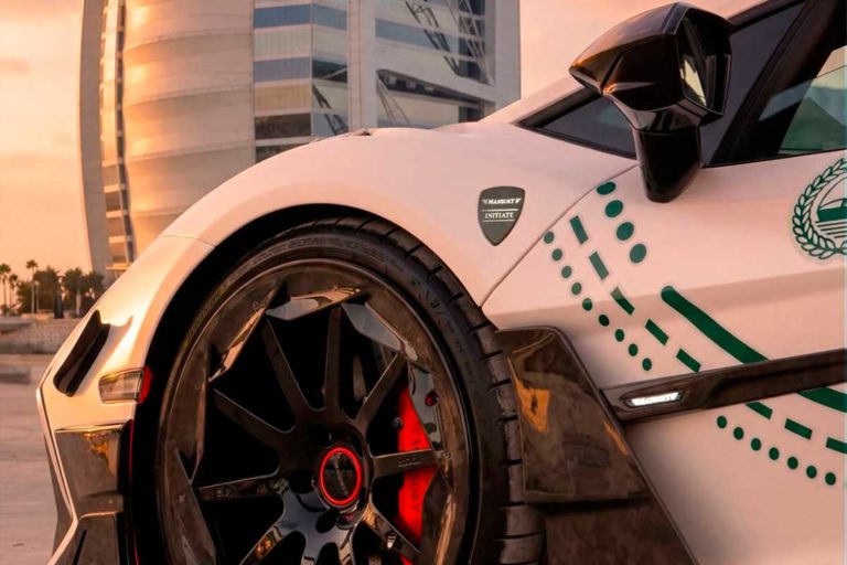 A 1,050hp Lamborghini to welcome tourists: Dubai police get their ...