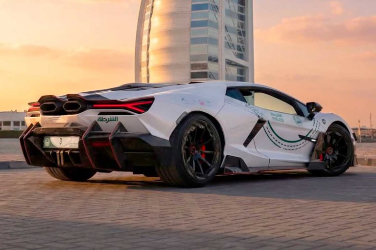 A 1,050hp Lamborghini to welcome tourists: Dubai police get their ...