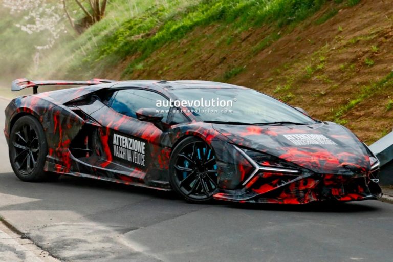 Lamborghini will soon present a new Revuelto SV... and it's going to be ...